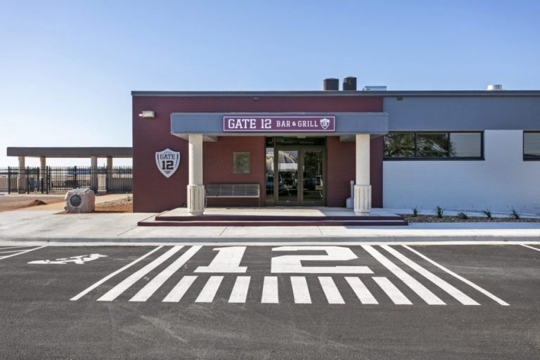 Five of the Best Fly-In Airport Restaurants One Hour or Less from ...